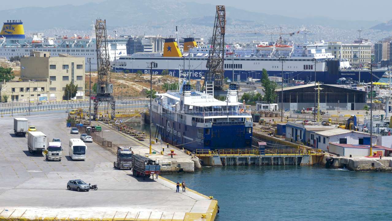 Για δεξαμενισμό το «ΠΟΣΕΙΔΩΝ ΕΛΛΑΣ» - Αρχιπέλαγος, Η 1η ναυτιλιακή πύλη ...