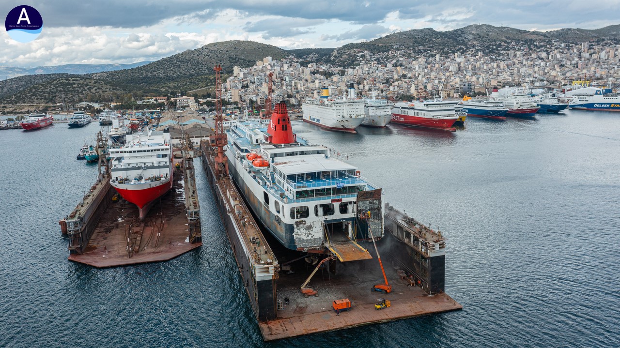 Στη δεξαμενή ΠΕΙΡΑΙΑΣ ΙΙΙ για συντήρηση το “ΝΗΣΟΣ ΣΑΜΟΣ” - Αρχιπέλαγος ...